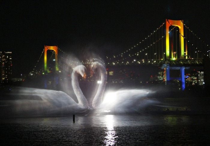 Odaiba Water Illumination | Amusing Planet